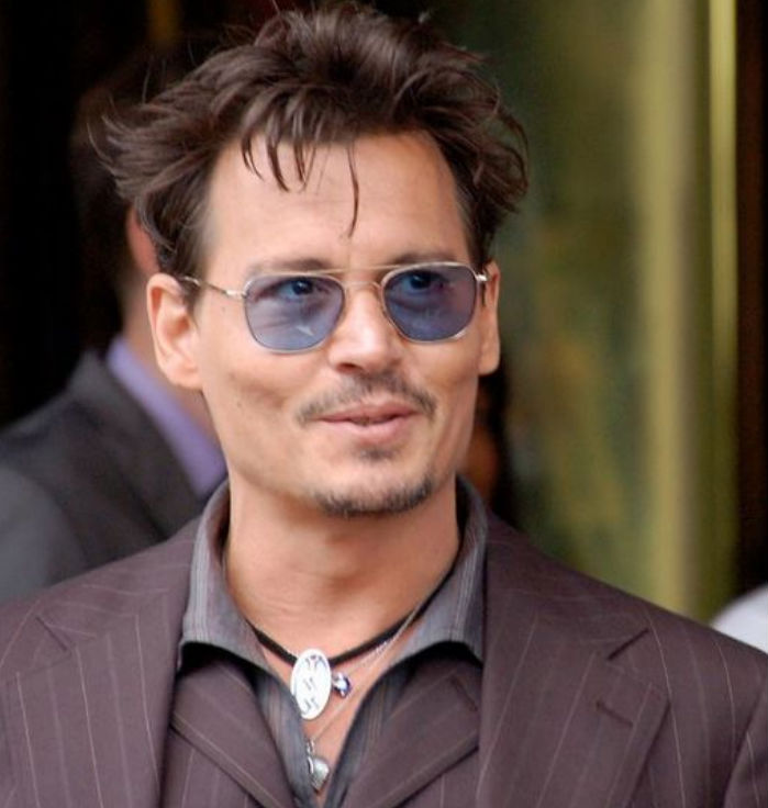 Johnny Depp Apaixonado Por Modelo 24 Anos Mais Nova