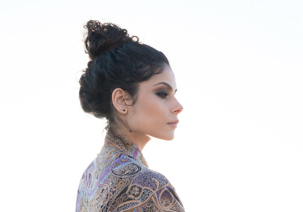 Elisa Rodrigues lança 1º álbum de originais